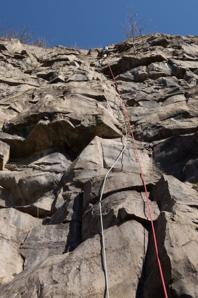 Spring Climbing at Wintour's Leap | MasterPlan Mountaineering