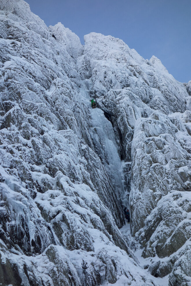Left Hand Branch & El Mancho - Clogwyn Du | MasterPlan Mountaineering