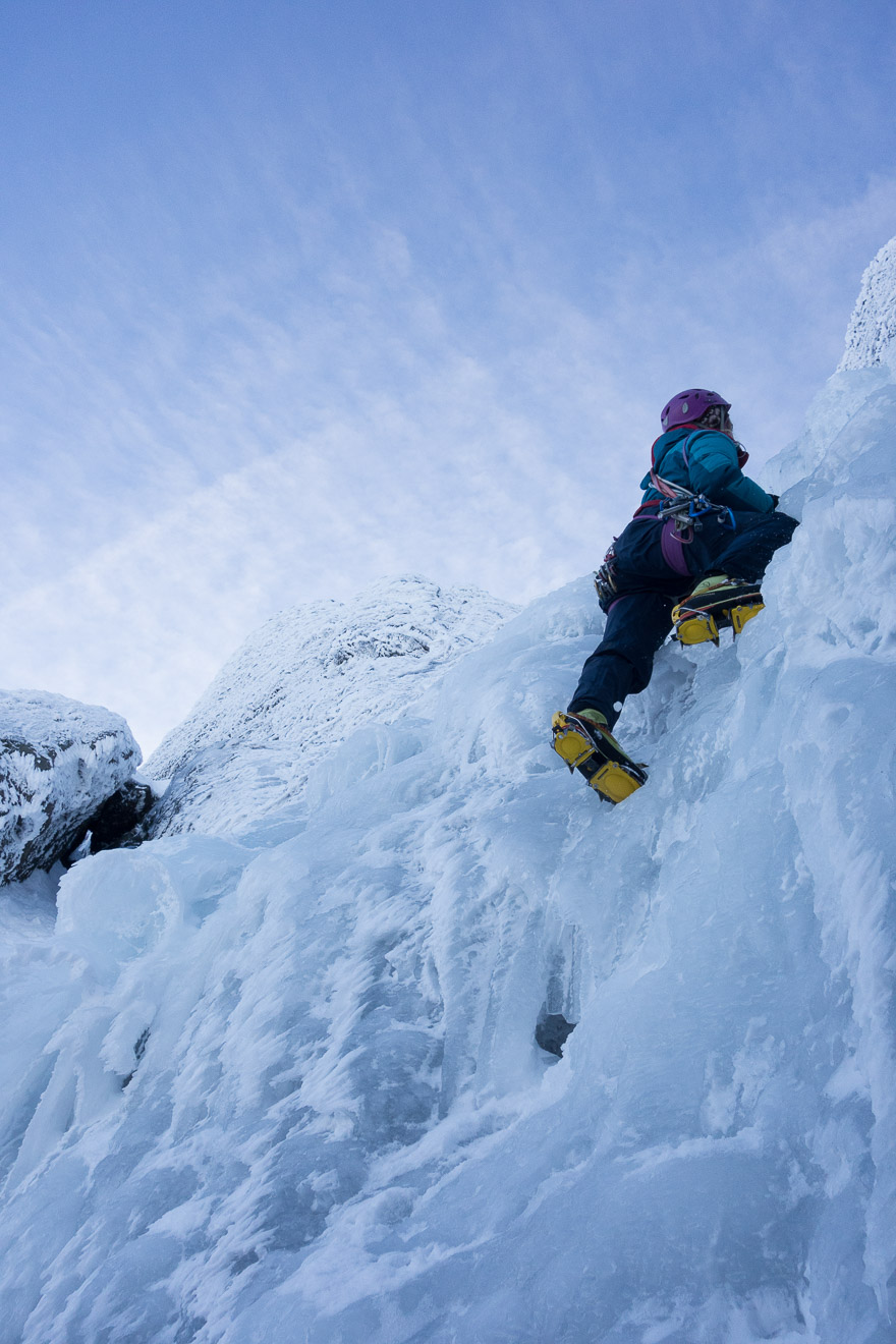 Left Hand Branch & El Mancho - Clogwyn Du | MasterPlan Mountaineering
